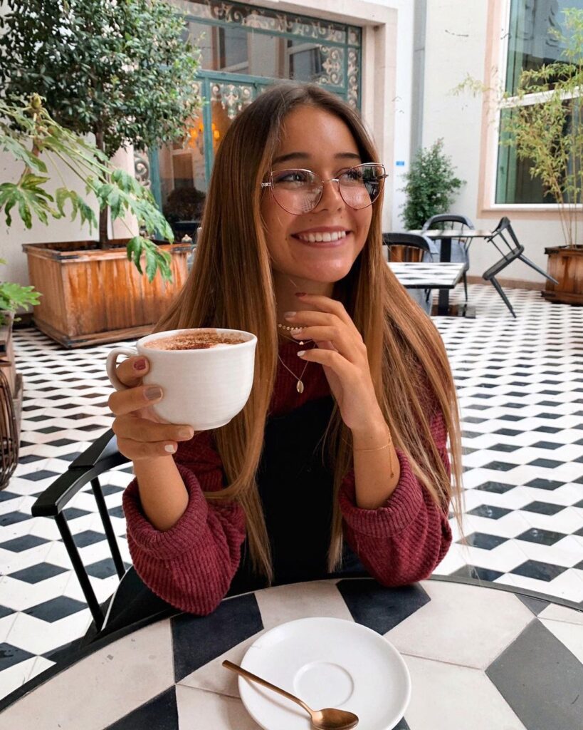 aina simon | Lidia Folgar